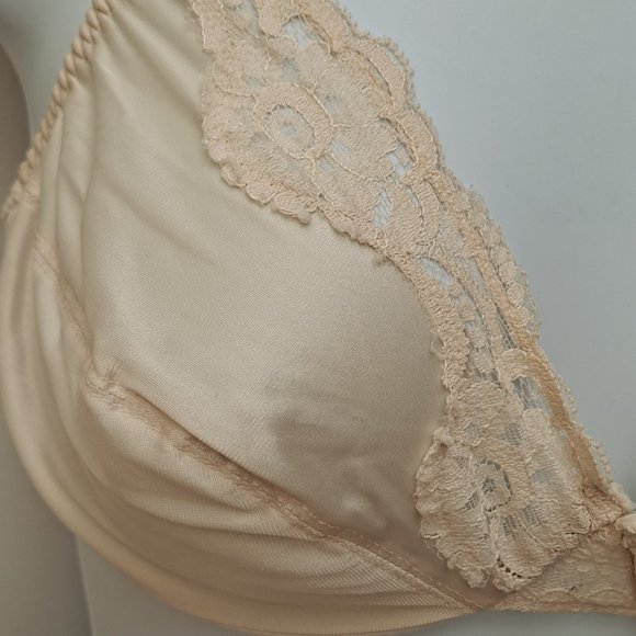 vassarette | Intimates & Sleepwear | Vintage Retro Vassarette Bra 36c ...